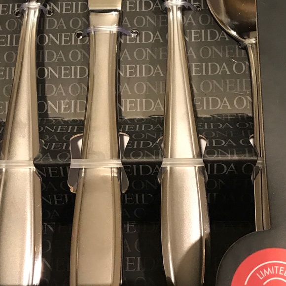 Oneida | Dining | Oneida 2 Piece Silverware Set Flatware Nwt | Poshmark